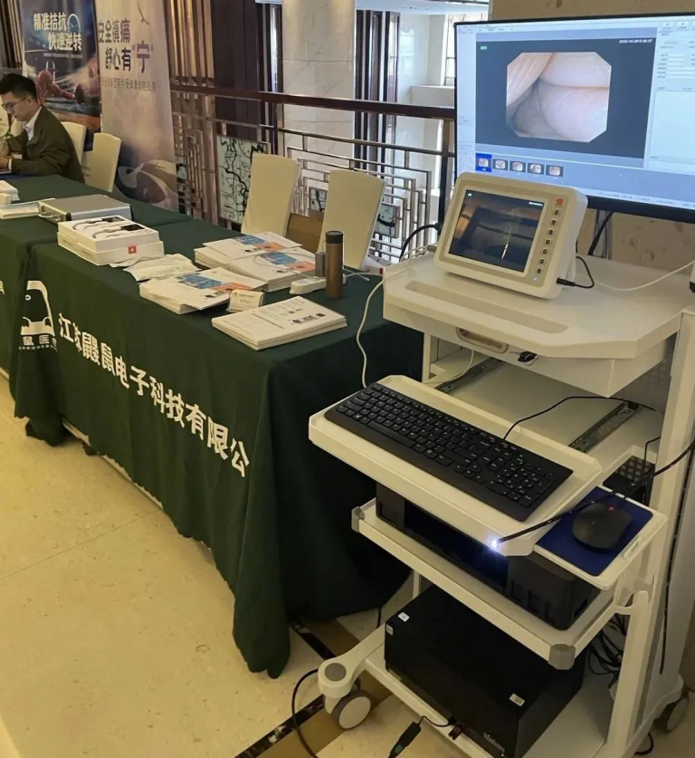 Endoscopic Trolley Essentials for Medical Facilities