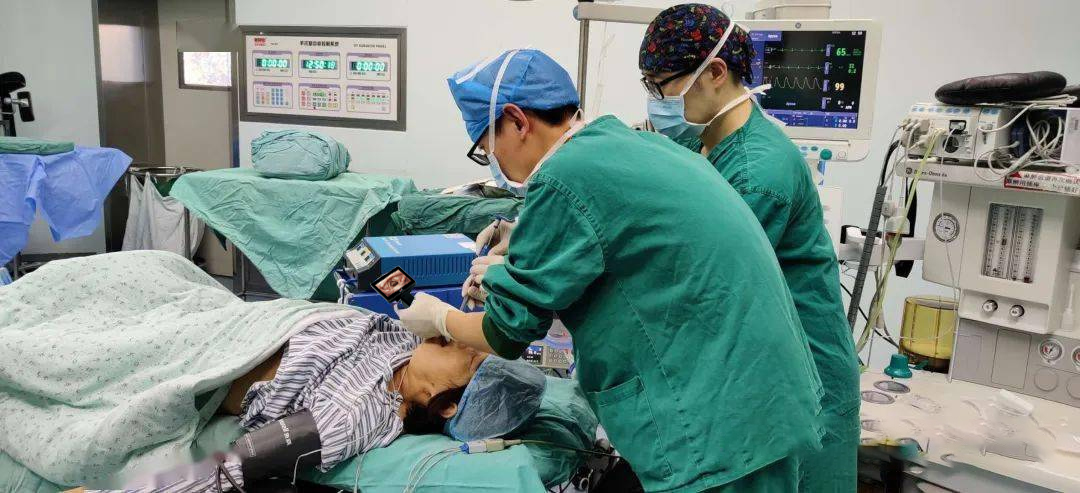 Video Laryngoscope Intubation: Advanced Airway Guide